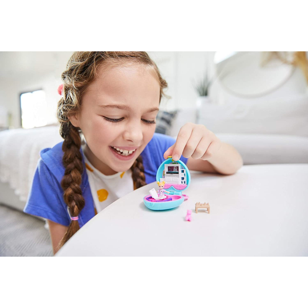 Polly Pocket Tiny Pocket Places Polly Sleepover Compact with Doll – Maqio